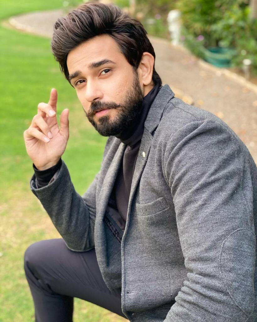 PAKISTANI ACTORS WHO SHOULD CHANGE THEIR HAIRSTYLES - Fashion ...