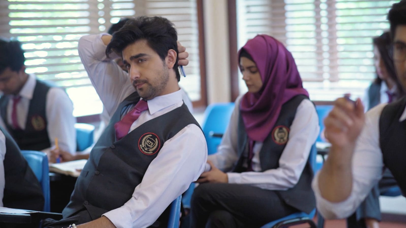 College Gate Ep 7 & 8: The Students Of RTS College Smartly Balance ...